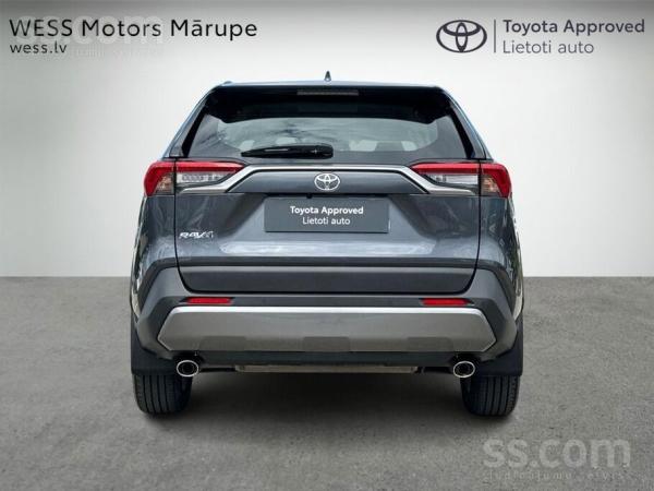 Pelēks Toyota RAV4 2019 Rīga, ar dzinēja tilpumu 2.00 L un nobraukumu 62 tūkst. km par 23990 €, foto 4 vietnē AUTOMOTO.COM.LV