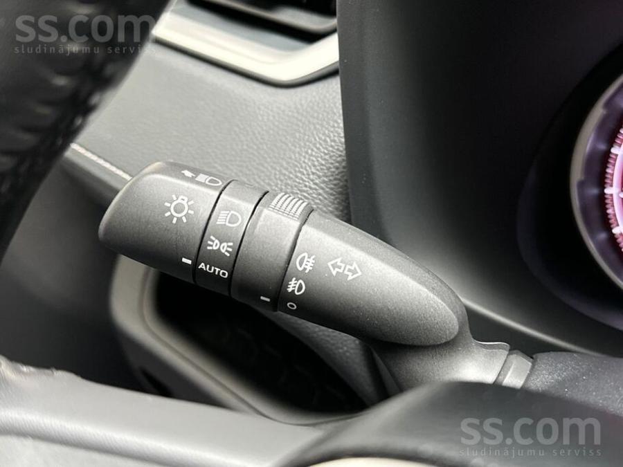 Pelēks Toyota RAV4 2019 Rīga, ar dzinēja tilpumu 2.00 L un nobraukumu 62 tūkst. km par 23990 €, foto 24 vietnē AUTOMOTO.COM.LV