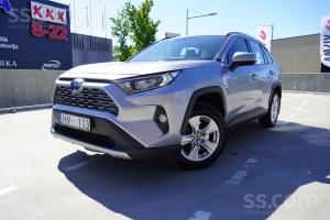 Pelēks Toyota RAV4 2019 Rīga, ar dzinēja tilpumu 2.50 L un nobraukumu 170 tūkst. km par 21890 €, foto  vietnē AUTOMOTO.COM.LV