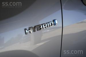 Grey Toyota RAV4 2019 in Riga, with an engine capacity of 2.50 L and mileage of 170 thousand km for 21890 €, photo 12 on AUTOMOTO.COM.LV