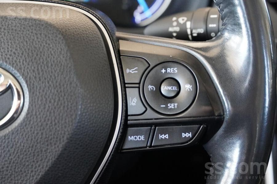 Grey Toyota RAV4 2019 in Riga, with an engine capacity of 2.50 L and mileage of 170 thousand km for 21890 €, photo 14 on AUTOMOTO.COM.LV