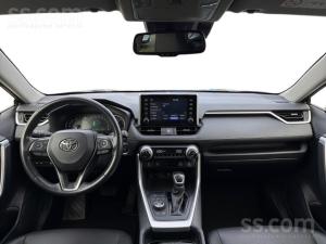 Pelēks Toyota RAV4 2019 Rīga, ar dzinēja tilpumu 2.00 L un nobraukumu 101 tūkst. km par 23990 €, foto 9 vietnē AUTOMOTO.COM.LV