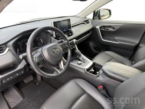 Pelēks Toyota RAV4 2019 Rīga, ar dzinēja tilpumu 2.00 L un nobraukumu 101 tūkst. km par 23990 €, foto 12 vietnē AUTOMOTO.COM.LV