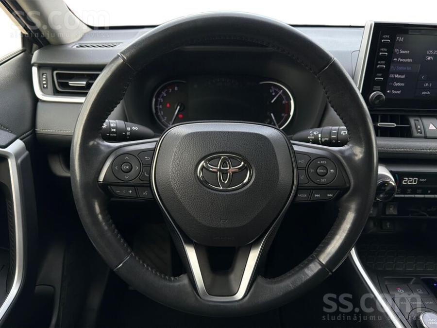 Pelēks Toyota RAV4 2019 Rīga, ar dzinēja tilpumu 2.00 L un nobraukumu 101 tūkst. km par 23990 €, foto 13 vietnē AUTOMOTO.COM.LV