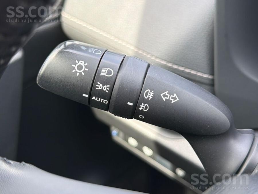 Pelēks Toyota RAV4 2019 Rīga, ar dzinēja tilpumu 2.00 L un nobraukumu 101 tūkst. km par 23990 €, foto 24 vietnē AUTOMOTO.COM.LV