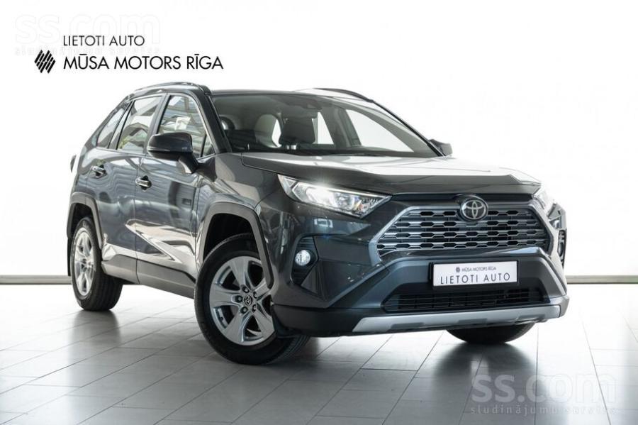 Grey Toyota RAV4 2019 in Riga, with an engine capacity of 2.00 L and mileage of 46 thousand km for 22900 €, photo 11 on AUTOMOTO.COM.LV