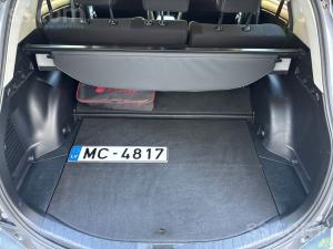 Grey Toyota RAV4 2019 in Riga, with an engine capacity of 2.50 L and mileage of 186 thousand km for 17500 €, photo 23 on AUTOMOTO.COM.LV