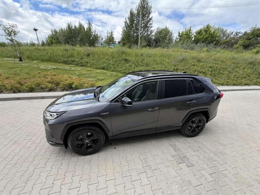 Серый Тойота РАВ 4 2019 в Вильнюс, объемом двигателя 2.50 л и пробегом 42 тыс. км за 29300 €, фото 10 на AUTOMOTO.COM.LV