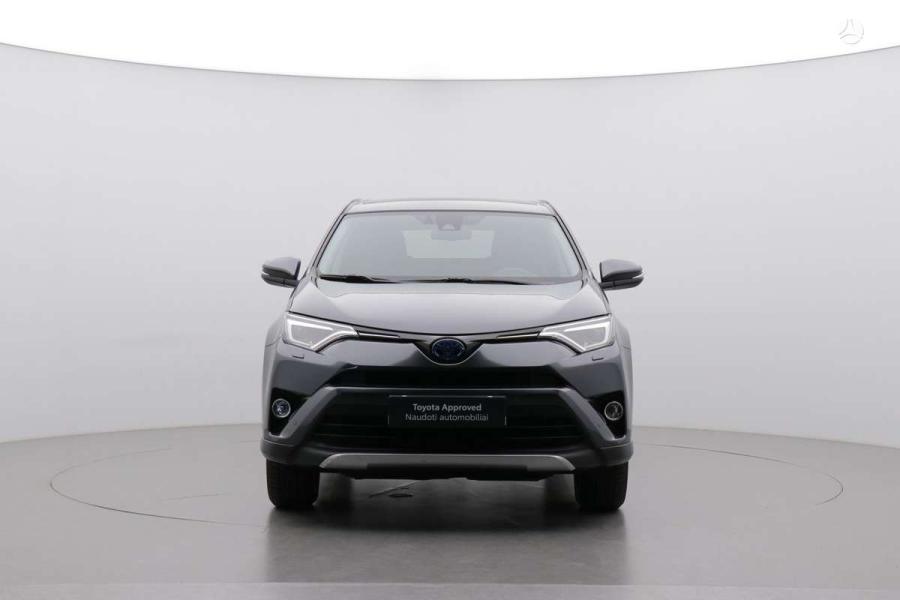 Grey Toyota RAV4 2019 in Vilnius, with an engine capacity of 2.49 L and mileage of 70 thousand km for 20900 €, photo 7 on AUTOMOTO.COM.LV