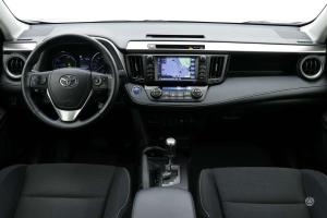 Grey Toyota RAV4 2019 in Vilnius, with an engine capacity of 2.49 L and mileage of 70 thousand km for 20900 €, photo 8 on AUTOMOTO.COM.LV