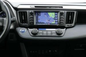 Grey Toyota RAV4 2019 in Vilnius, with an engine capacity of 2.49 L and mileage of 70 thousand km for 20900 €, photo 16 on AUTOMOTO.COM.LV