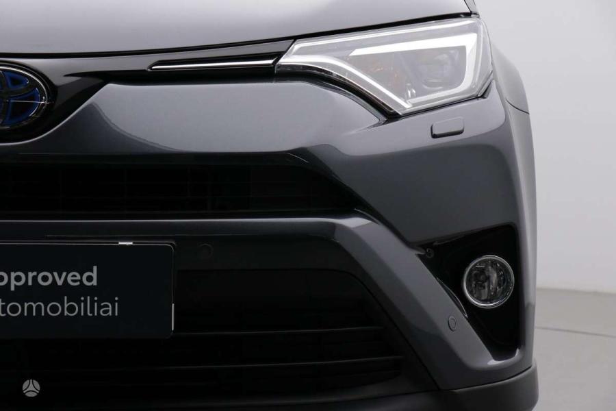 Grey Toyota RAV4 2019 in Vilnius, with an engine capacity of 2.49 L and mileage of 70 thousand km for 20900 €, photo 21 on AUTOMOTO.COM.LV