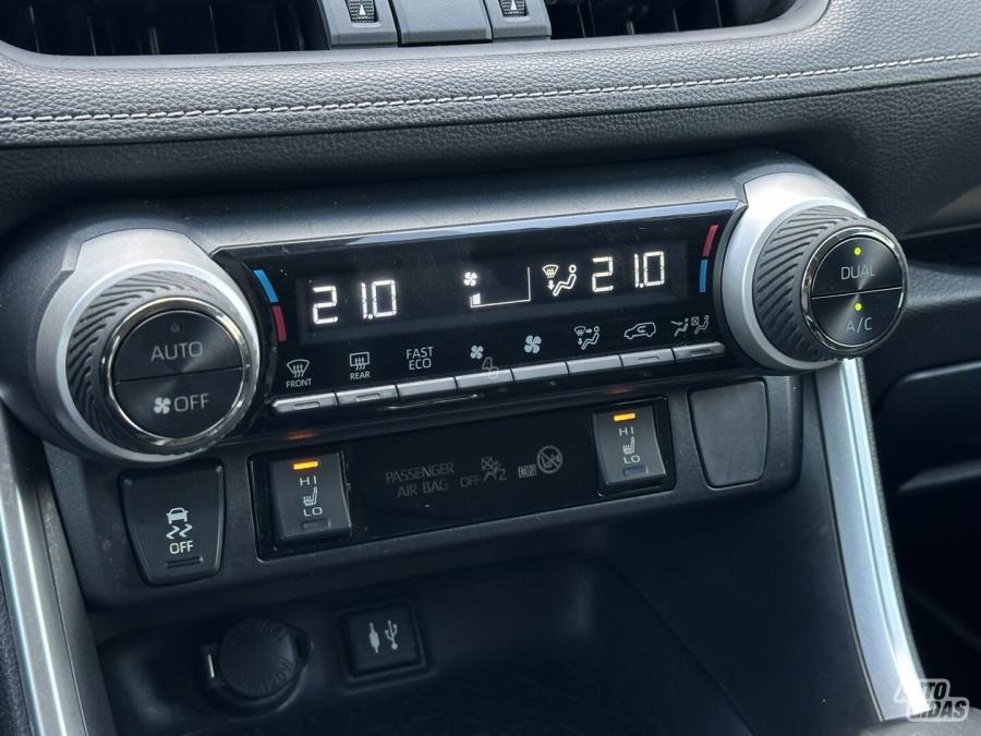 Серый Тойота РАВ 4 2019 в Каунас, объемом двигателя 2.50 л и пробегом 135 тыс. км за 25771 €, фото 27 на AUTOMOTO.COM.LV