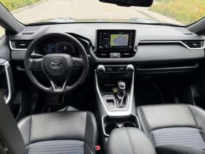 Grey Toyota RAV4 2019 in Vilnius, with an engine capacity of 2.50 L and mileage of 42 thousand km for 29300 €, photo 24 on AUTOMOTO.COM.LV