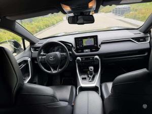 Grey Toyota RAV4 2019 in Vilnius, with an engine capacity of 2.50 L and mileage of 42 thousand km for 29300 €, photo 29 on AUTOMOTO.COM.LV