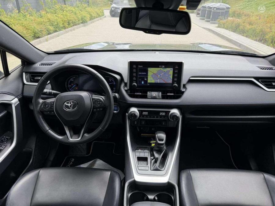 Grey Toyota RAV4 2019 in Vilnius, with an engine capacity of 2.50 L and mileage of 42 thousand km for 29300 €, photo 31 on AUTOMOTO.COM.LV