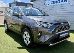 Grey Toyota RAV4 2019 in Panevezys, with an engine capacity of 2.49 L and mileage of 185 thousand km for 21500 €, photo 4 on AUTOMOTO.COM.LV