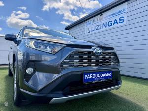 Grey Toyota RAV4 2019 in Panevezys, with an engine capacity of 2.49 L and mileage of 185 thousand km for 21500 €, photo 5 on AUTOMOTO.COM.LV