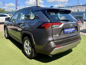 Grey Toyota RAV4 2019 in Panevezys, with an engine capacity of 2.49 L and mileage of 185 thousand km for 21500 €, photo 9 on AUTOMOTO.COM.LV