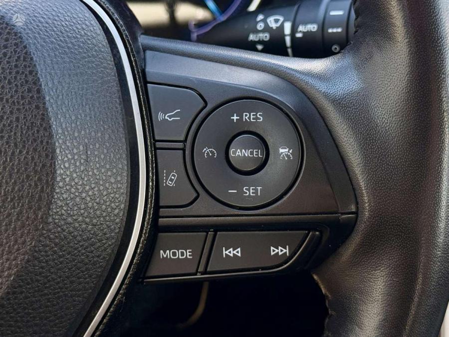 Grey Toyota RAV4 2019 in Panevezys, with an engine capacity of 2.49 L and mileage of 185 thousand km for 21500 €, photo 17 on AUTOMOTO.COM.LV