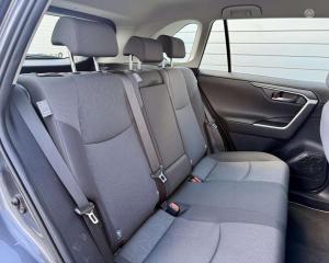 Grey Toyota RAV4 2019 in Panevezys, with an engine capacity of 2.49 L and mileage of 185 thousand km for 21500 €, photo 23 on AUTOMOTO.COM.LV