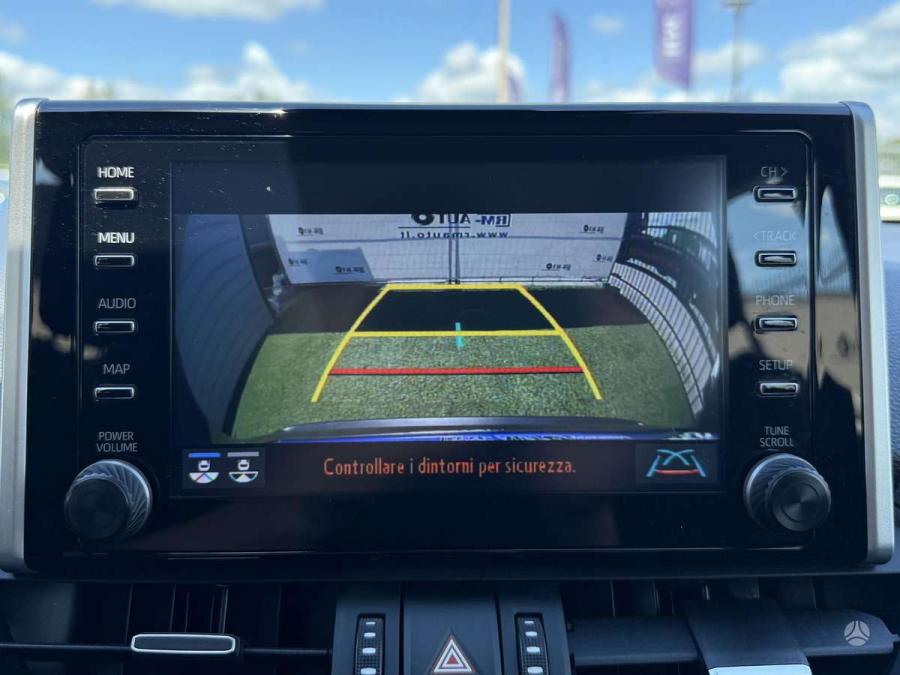 Grey Toyota RAV4 2019 in Panevezys, with an engine capacity of 2.49 L and mileage of 185 thousand km for 21500 €, photo 29 on AUTOMOTO.COM.LV