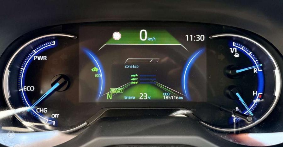 Grey Toyota RAV4 2019 in Panevezys, with an engine capacity of 2.49 L and mileage of 185 thousand km for 21500 €, photo 31 on AUTOMOTO.COM.LV