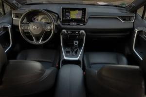 Grey Toyota RAV4 2019 in Jelgava, with an engine capacity of 2.50 L and mileage of 110 thousand km for 28700 €, photo 10 on AUTOMOTO.COM.LV
