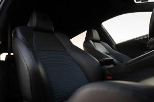 Grey Toyota RAV4 2019 in Jelgava, with an engine capacity of 2.50 L and mileage of 110 thousand km for 28700 €, photo 12 on AUTOMOTO.COM.LV