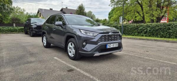 Pelēks Toyota RAV4 2019 Rīga, ar dzinēja tilpumu 2.00 L un nobraukumu 160 tūkst. km par 18000 €, foto 1 vietnē AUTOMOTO.COM.LV
