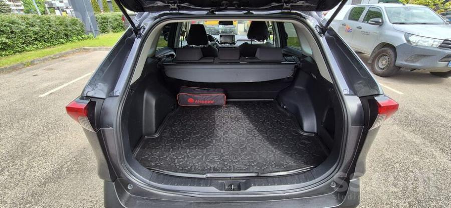 Pelēks Toyota RAV4 2019 Rīga, ar dzinēja tilpumu 2.00 L un nobraukumu 160 tūkst. km par 18000 €, foto 8 vietnē AUTOMOTO.COM.LV