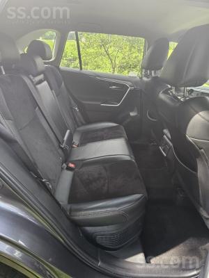 Pelēks Toyota RAV4 2019 Madona, ar dzinēja tilpumu 2.50 L un nobraukumu 150 tūkst. km par 21999 €, foto 7 vietnē AUTOMOTO.COM.LV