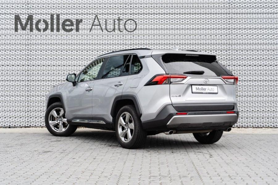 Pelēks Toyota RAV4 2019 Mārupe, ar dzinēja tilpumu 2.00 L un nobraukumu 75 tūkst. km par 24950 €, foto 4 vietnē AUTOMOTO.COM.LV