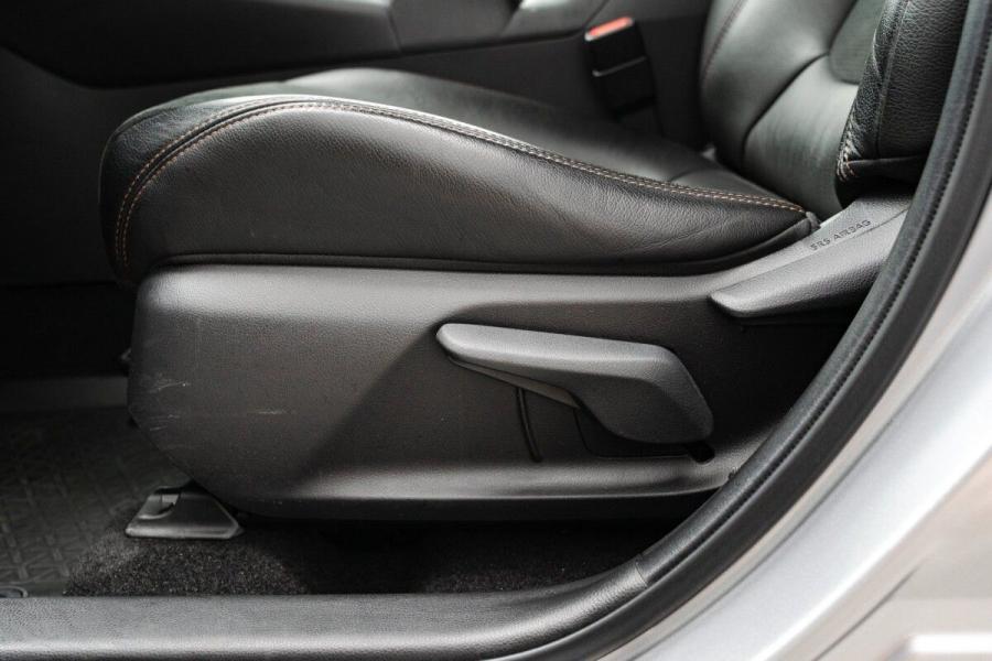 Pelēks Toyota RAV4 2019 Mārupe, ar dzinēja tilpumu 2.00 L un nobraukumu 75 tūkst. km par 24950 €, foto 8 vietnē AUTOMOTO.COM.LV
