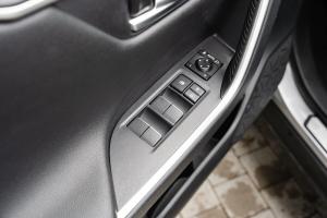 Pelēks Toyota RAV4 2019 Mārupe, ar dzinēja tilpumu 2.00 L un nobraukumu 75 tūkst. km par 24950 €, foto 9 vietnē AUTOMOTO.COM.LV