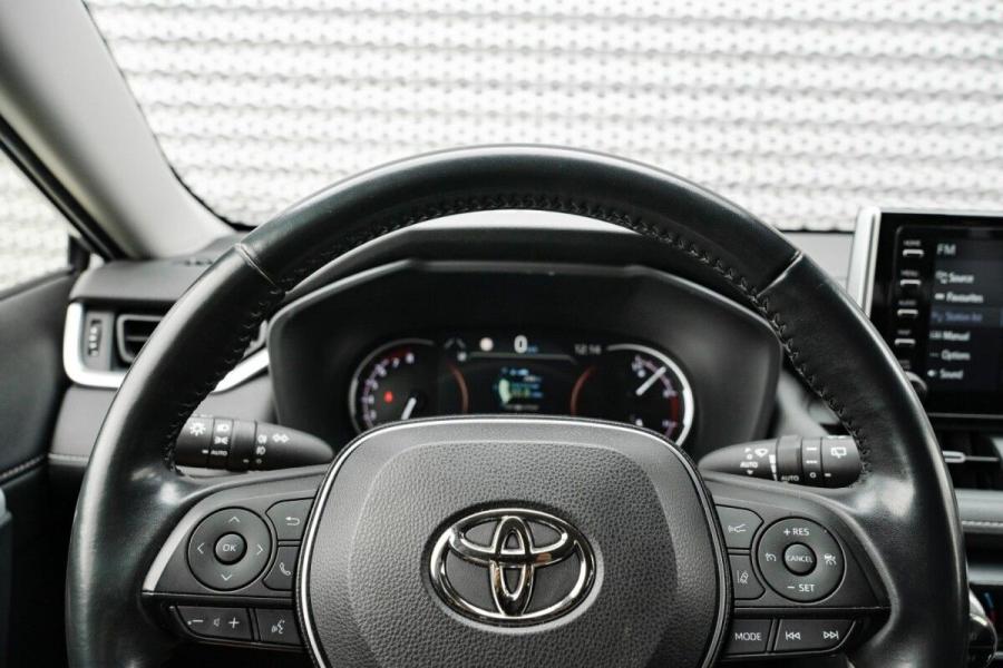 Pelēks Toyota RAV4 2019 Mārupe, ar dzinēja tilpumu 2.00 L un nobraukumu 75 tūkst. km par 24950 €, foto 12 vietnē AUTOMOTO.COM.LV