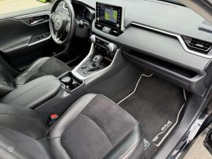Pelēks Toyota RAV4 2019 Viļņa, ar dzinēja tilpumu 2.49 L un nobraukumu 62 tūkst. km par 28250 €, foto 8 vietnē AUTOMOTO.COM.LV