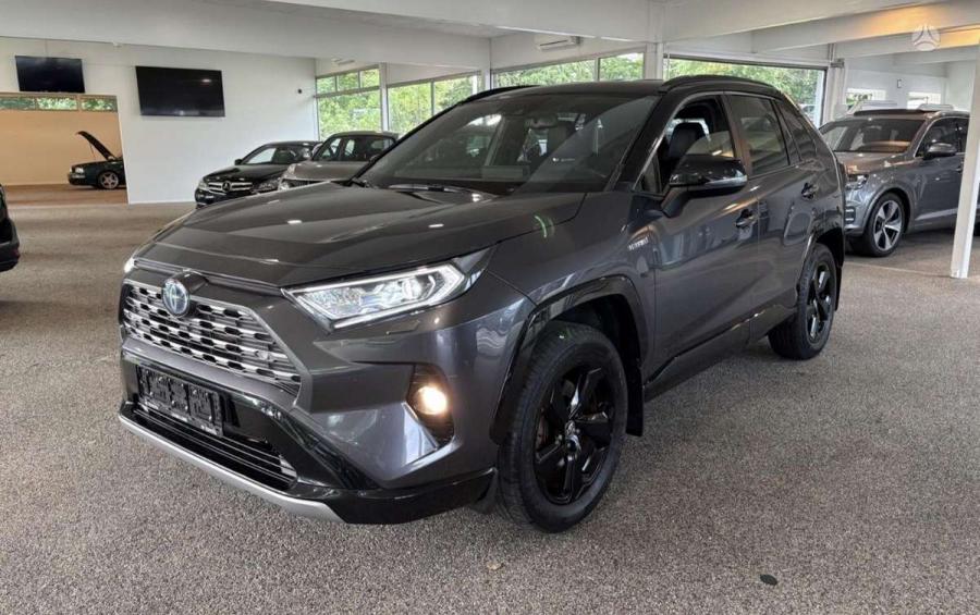 Pelēks Toyota RAV4 2019 Utena, ar dzinēja tilpumu 2.49 L un nobraukumu 155 tūkst. km par 24900 €, foto 1 vietnē AUTOMOTO.COM.LV