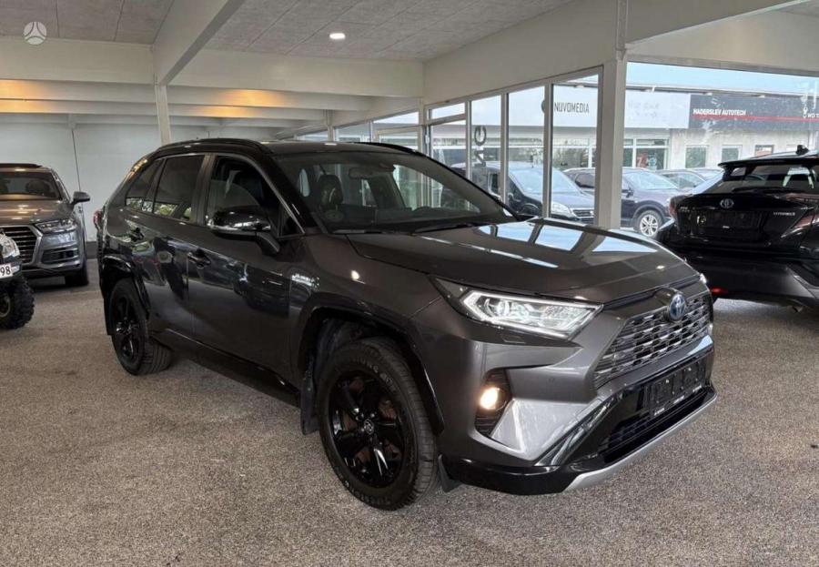 Pelēks Toyota RAV4 2019 Utena, ar dzinēja tilpumu 2.49 L un nobraukumu 155 tūkst. km par 24900 €, foto 3 vietnē AUTOMOTO.COM.LV