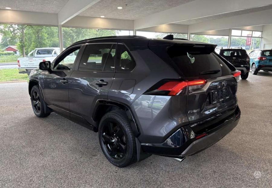Pelēks Toyota RAV4 2019 Utena, ar dzinēja tilpumu 2.49 L un nobraukumu 155 tūkst. km par 24900 €, foto 5 vietnē AUTOMOTO.COM.LV