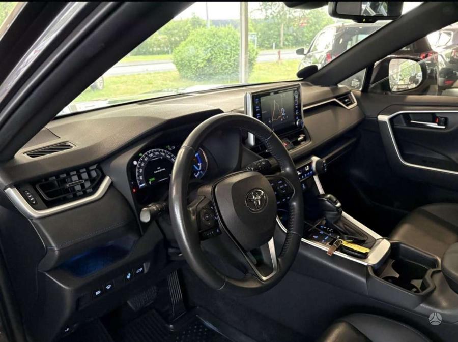 Pelēks Toyota RAV4 2019 Utena, ar dzinēja tilpumu 2.49 L un nobraukumu 155 tūkst. km par 24900 €, foto 8 vietnē AUTOMOTO.COM.LV