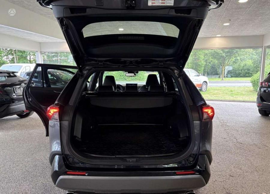 Pelēks Toyota RAV4 2019 Utena, ar dzinēja tilpumu 2.49 L un nobraukumu 155 tūkst. km par 24900 €, foto 15 vietnē AUTOMOTO.COM.LV