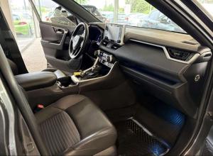 Pelēks Toyota RAV4 2019 Utena, ar dzinēja tilpumu 2.49 L un nobraukumu 155 tūkst. km par 24900 €, foto 16 vietnē AUTOMOTO.COM.LV