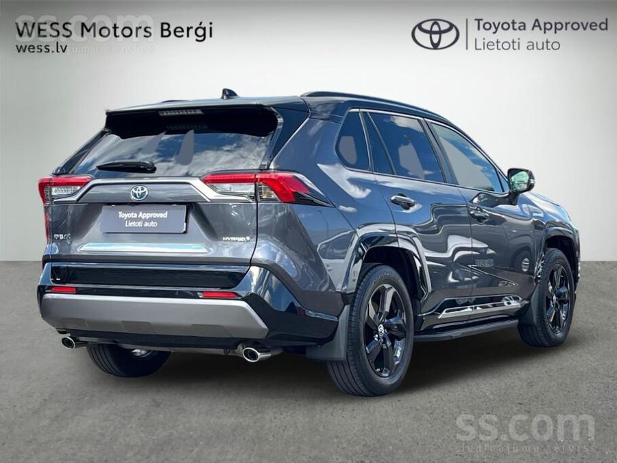 Pelēks Toyota RAV4 2019 Rīga, ar dzinēja tilpumu 2.50 L un nobraukumu 102 tūkst. km par 27990 €, foto 3 vietnē AUTOMOTO.COM.LV