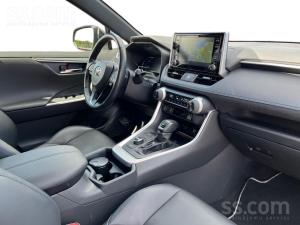Pelēks Toyota RAV4 2019 Rīga, ar dzinēja tilpumu 2.50 L un nobraukumu 102 tūkst. km par 27990 €, foto 7 vietnē AUTOMOTO.COM.LV
