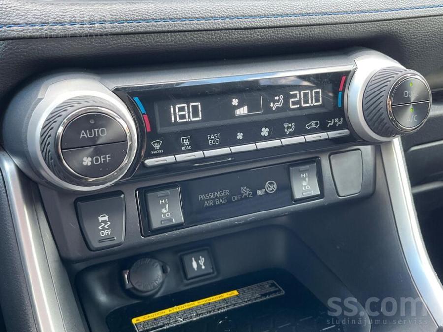 Pelēks Toyota RAV4 2019 Rīga, ar dzinēja tilpumu 2.50 L un nobraukumu 102 tūkst. km par 27990 €, foto 16 vietnē AUTOMOTO.COM.LV
