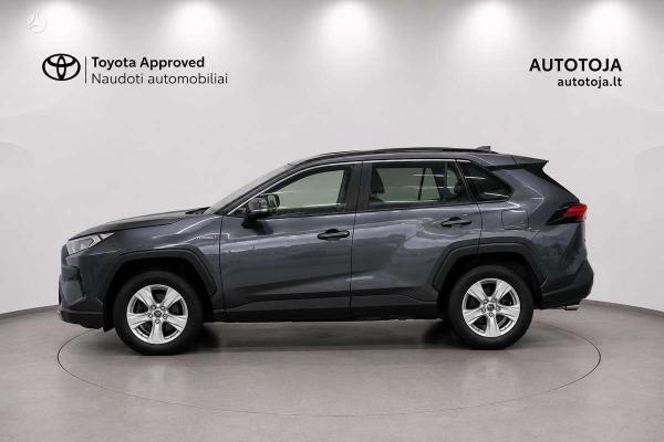 Grey Toyota RAV4 2019 in Kaunas, with an engine capacity of 2.49 L and mileage of 114 thousand km for 26900 €, photo 3 on AUTOMOTO.COM.LV