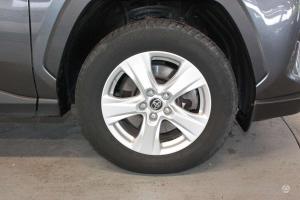 Grey Toyota RAV4 2019 in Kaunas, with an engine capacity of 2.49 L and mileage of 114 thousand km for 26900 €, photo 16 on AUTOMOTO.COM.LV