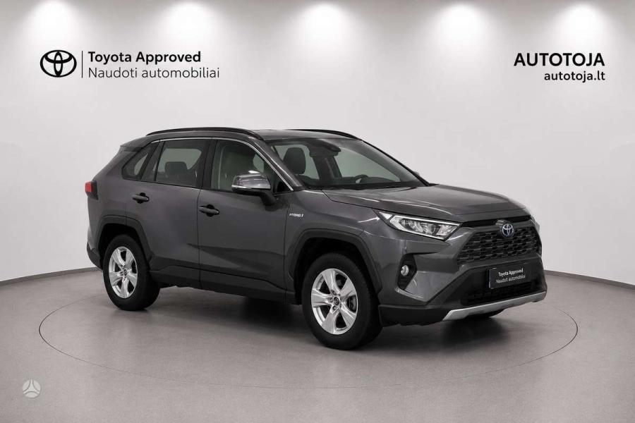 Grey Toyota RAV4 2019 in Kaunas, with an engine capacity of 2.49 L and mileage of 114 thousand km for 26900 €, photo 19 on AUTOMOTO.COM.LV