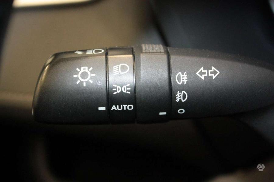 Grey Toyota RAV4 2019 in Kaunas, with an engine capacity of 2.49 L and mileage of 114 thousand km for 26900 €, photo 31 on AUTOMOTO.COM.LV